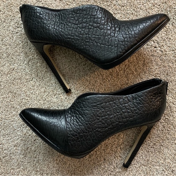 Aldo | Shoes | Aldo Black Croc Leather Split Front Kahoe Spike Heel ...
